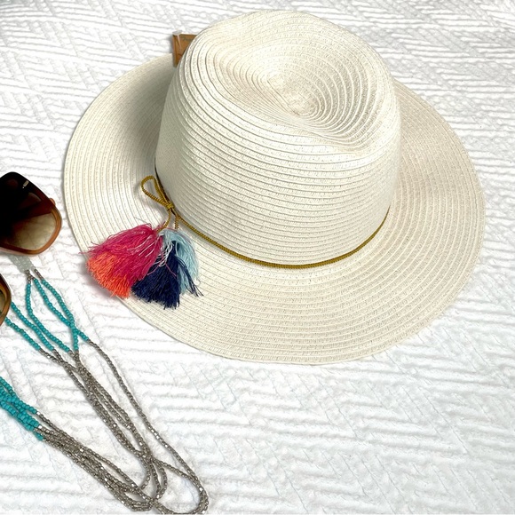 Dpc | Accessories | Nwt Tropical Trends White Tassel Boho Sun Hat ...